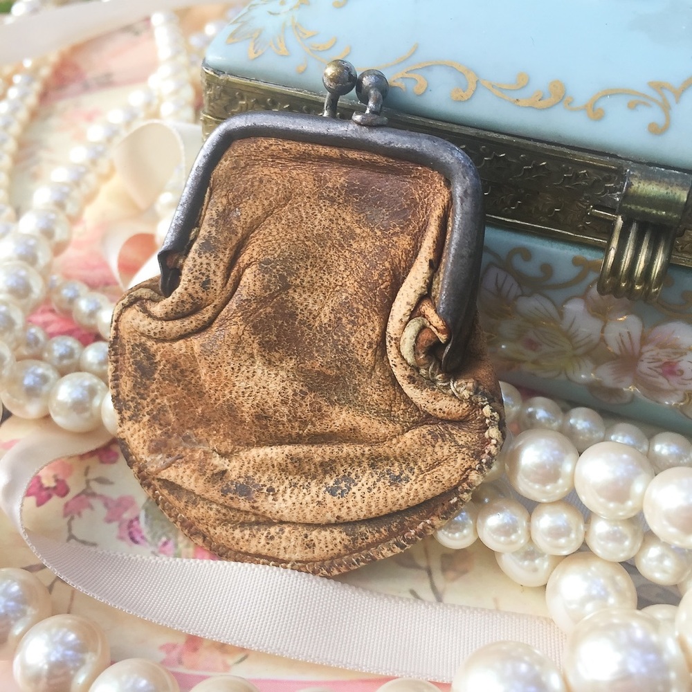 Authentic 1920's Vintage Flapper Girl Coin Purse - Gem